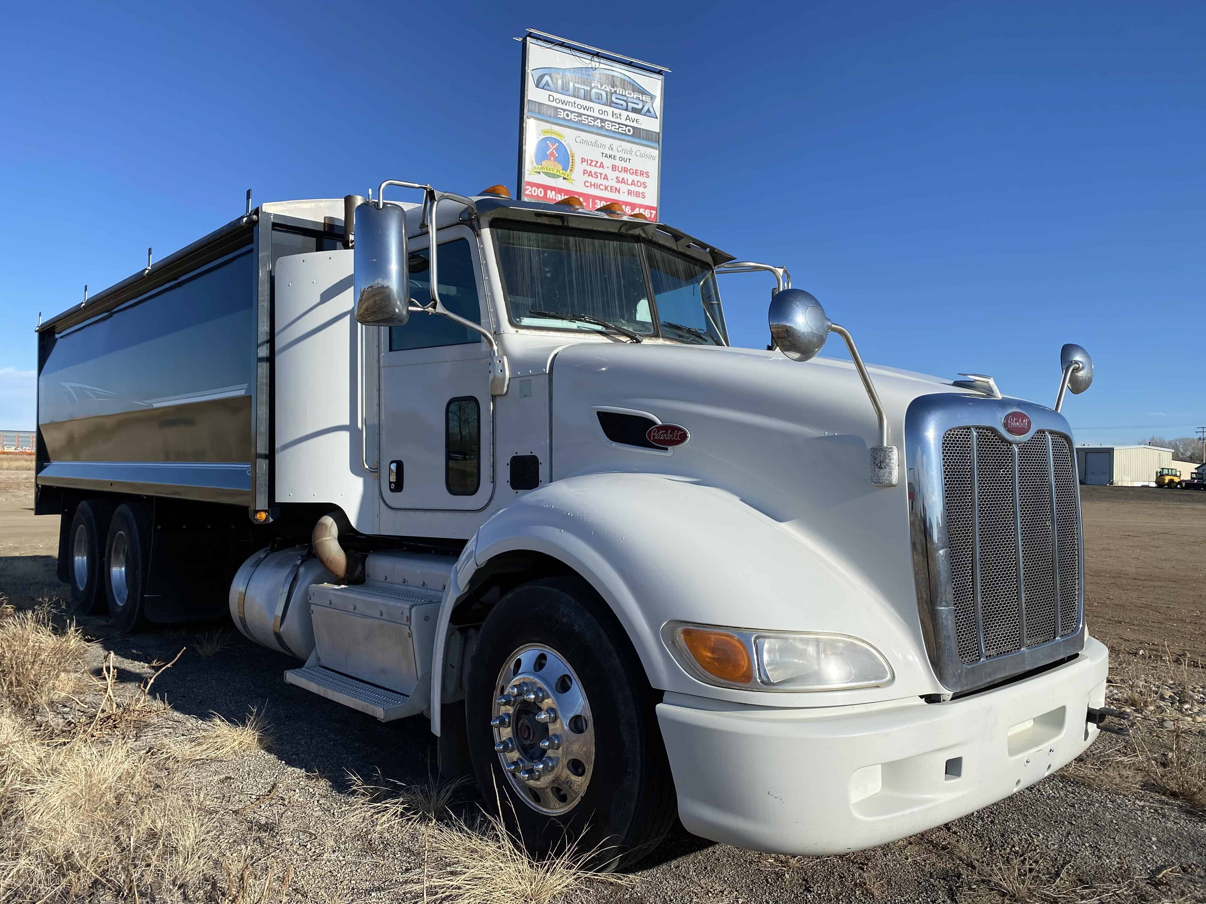 2013 Peterbilt 386 Tandem